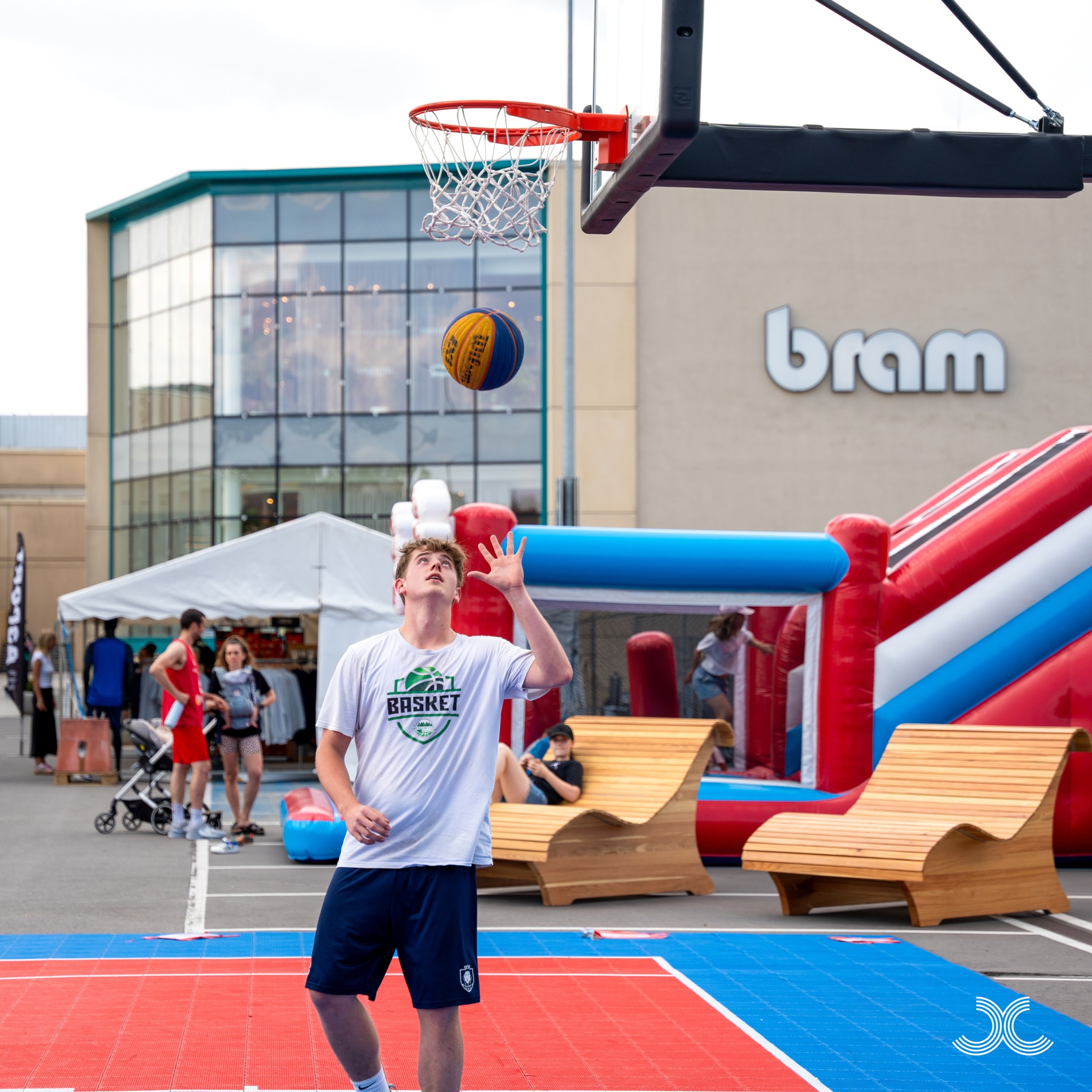 City Concorde, Shopping Center